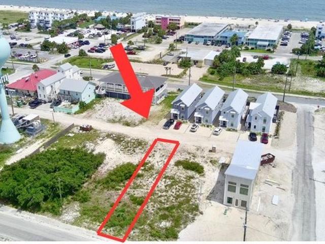 144 W Pine Ave, Saint George Island, FL 32328