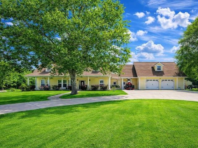 144 Wood Farm Rd, Huntsville, TX 77320