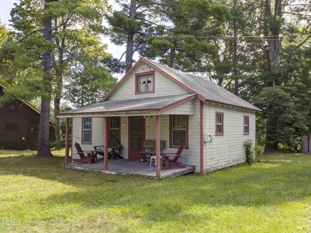 144 Woodland Ave, Gloversville, NY 12078