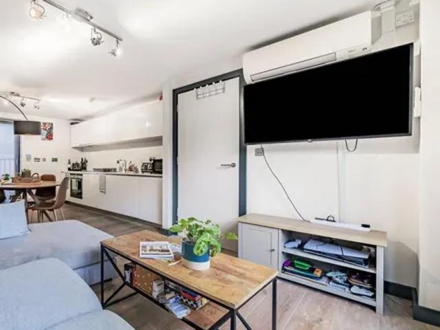 144 Wandsworth High Street, London, SW18 4JJ, United Kingdom | 1 bed apartment for rent #135187268 | Rentberry