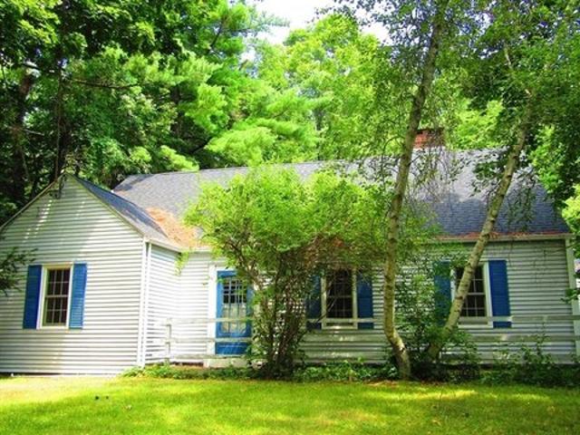 144 West St, Amherst, MA 01002