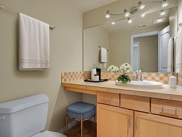 #144 TABOR POINTE APARTMENTS 2 Bedroom Apartment for Rent at 10038 Se Division St, Portland, OR 97266 Powellhurst Gilbert