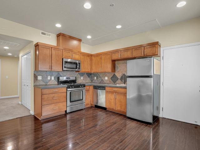 #144 TABOR POINTE APARTMENTS