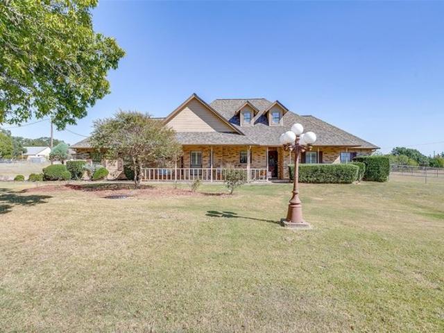 144 Trailwood Dr, Joshua, TX 76058