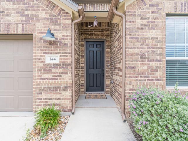 144 Trotting Bear Ln, San Marcos, TX 78666 | MLS #2455