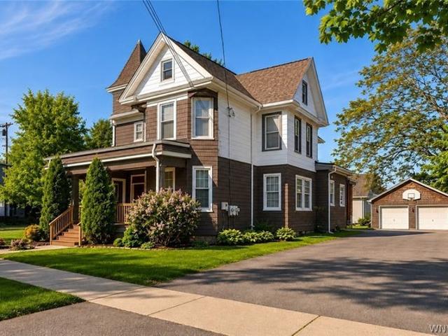 144 Vandervoort St, North Tonawanda, NY 14120