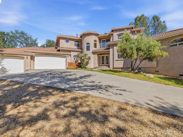 14542 Lake Vista Dr, Sonora, CA 95370