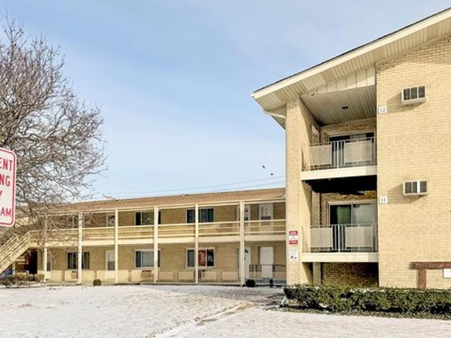 14547 Keystone Ave Apt 12, Midlothian, IL 60445