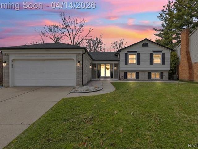 14549 Riverside St, Livonia, MI 48154