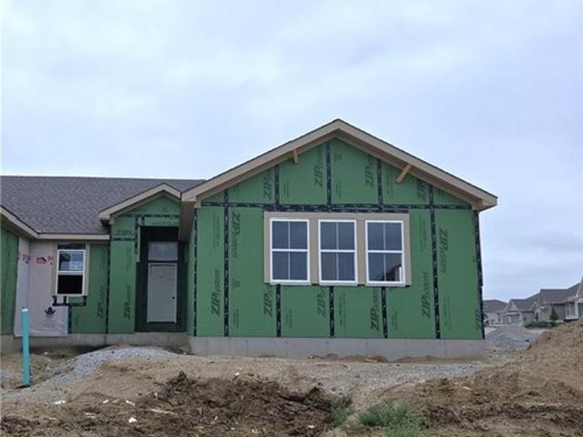 14550 Amanda Ln, Basehor, KS 66007