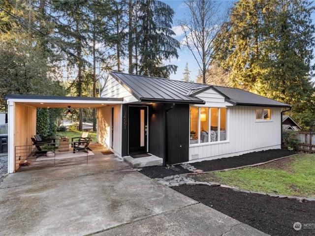 14551 Ashworth Ave N, Shoreline, WA 98133