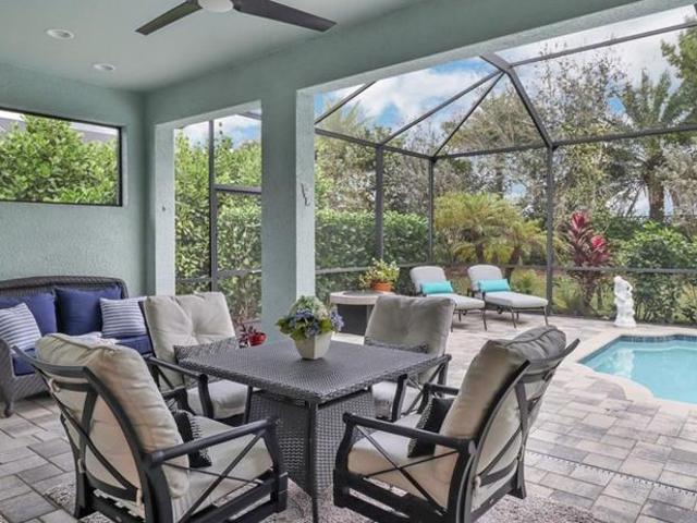 14554 Tropical Dr, Naples, FL 34114