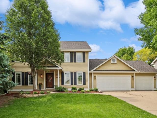 14558 Hawthorn Dr, Clive, IA 50325