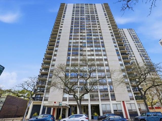 1455 N Sandburg Ter Apt 504, Chicago, IL 60610