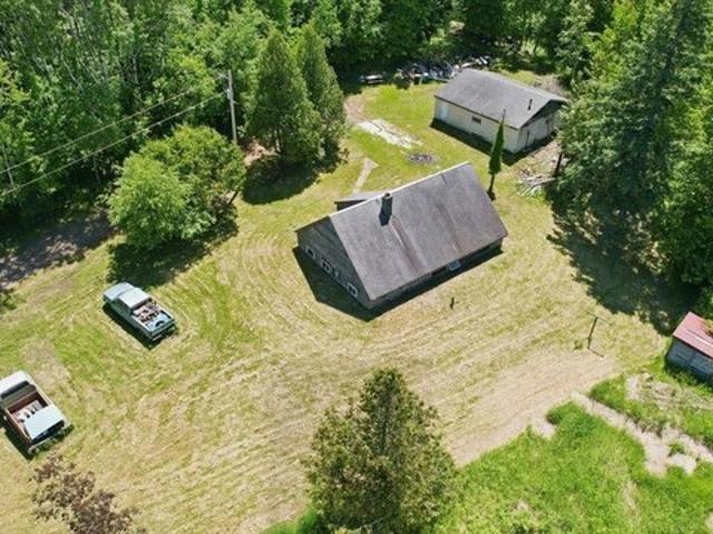 1455 E Mikelson Rd, Foxboro, WI 54836