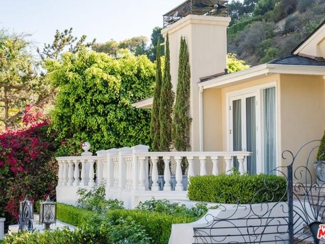 1455 Rising Glen Rd, Los Angeles, CA 90069