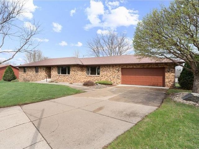 1455 Sunset Dr SW, Owatonna, MN 55060