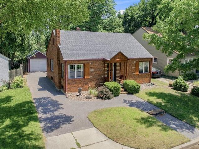 1456 N Woodrow Ct, Wichita, KS 67203