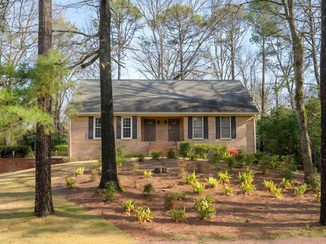 1456 AL Seier Rd, Hoover, AL 35226