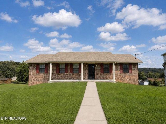 1456 Cattlemans Dr, Lenoir City, TN 37772