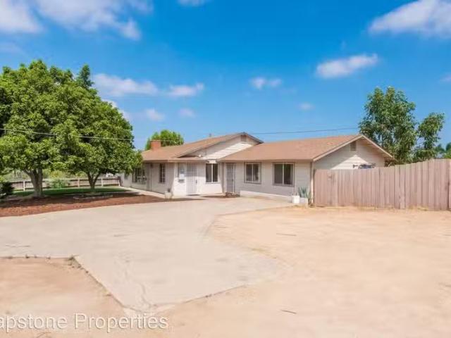 1456 E. Fallbrook Street 1456 1456 E. Fallbrook Street