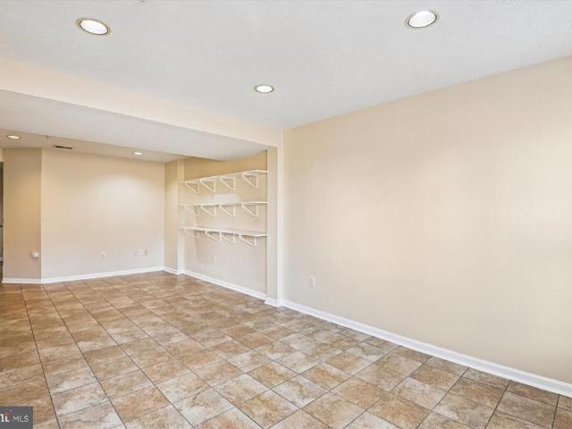 1456 Pangbourne Way