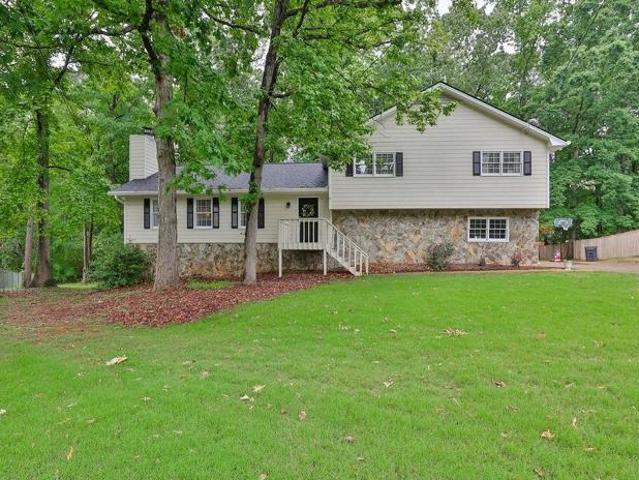 1456 Scholar Dr, Lawrenceville, GA 30044