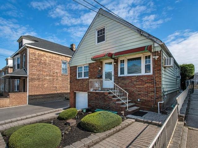 1456 76th St, North Bergen, NJ 07047