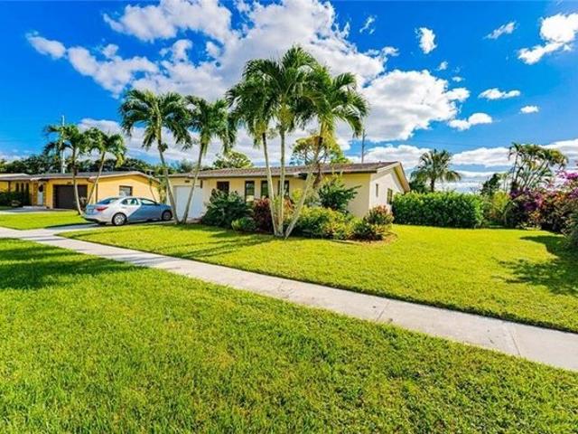 14574 Shadow Wood Ln, Delray Beach, FL 33484