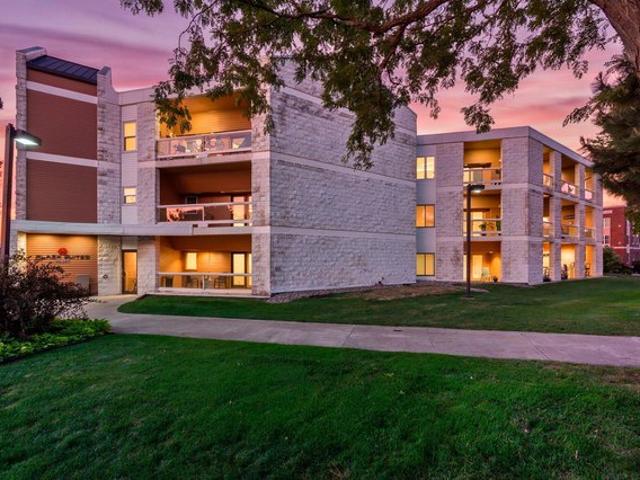 14575 Burma Ave W Apt 303, Rosemount, MN 55068