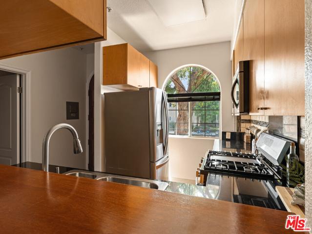 1457 Centinela Ave, Unit 6, Santa Monica, CA 90404 | Compass