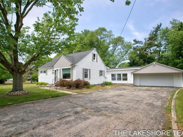 14581 Riley St, Holland, MI 49424