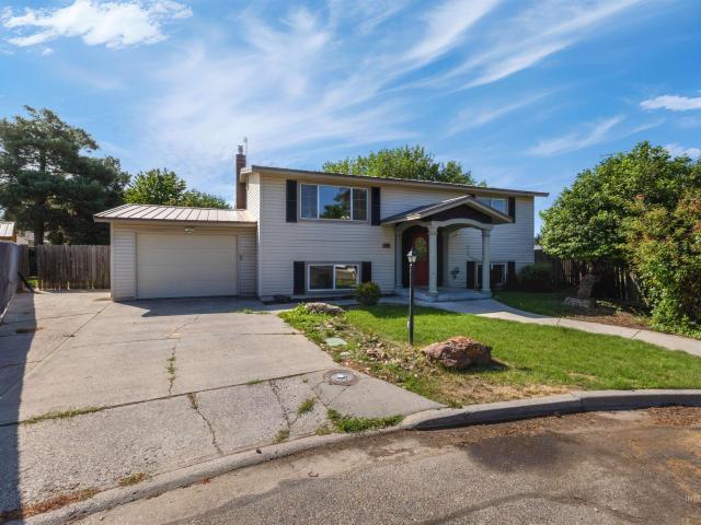 1458 Arata Way