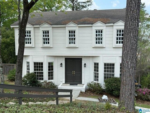 1458 Shades Crest Rd, Hoover, AL 35226