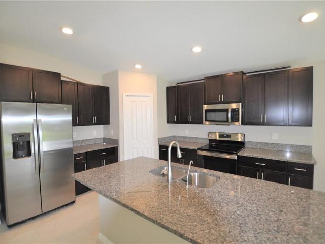 1458 Tahitian Sunrise Dr, Plant City, FL 33565 | MLS #TB8490