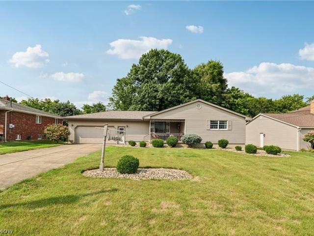 1458 Tamarisk Trl, Poland, OH 44514