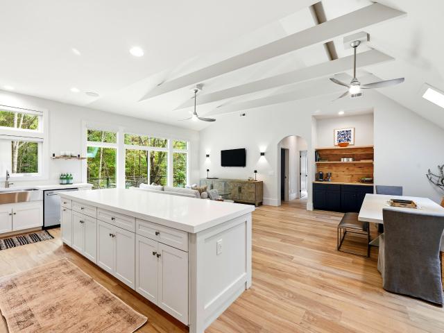 1459 Hawkins Road