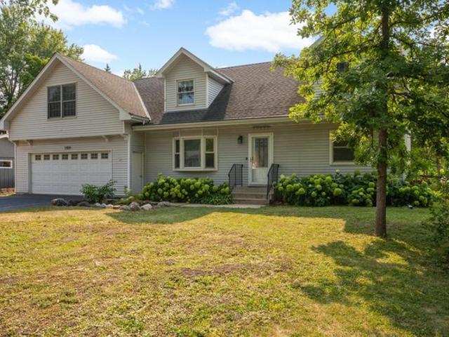 1459 Rainbow Ave, Maple Plain, MN 55359
