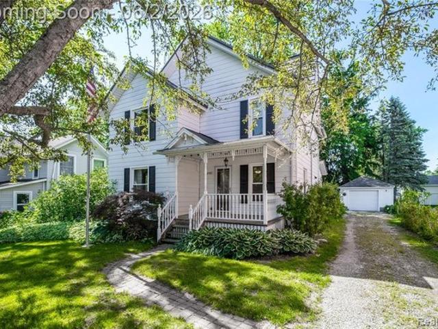 1459 W Cohoctah Rd, Cohoctah, MI 48816