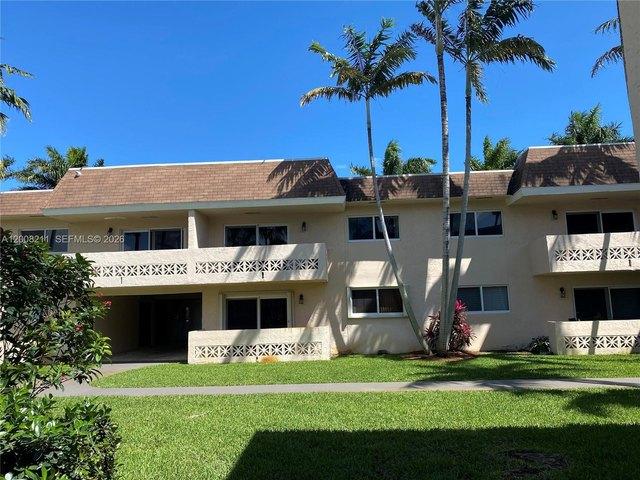14500 SW 88th Ave Apt 222, Palmetto Bay, FL 33176