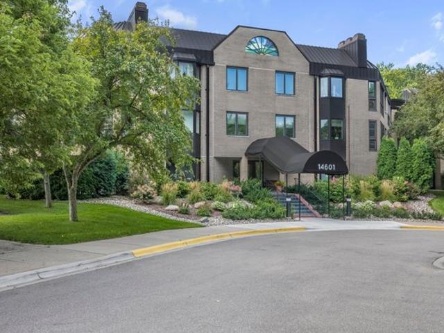 14501 Atrium Way Apt 212, Minnetonka, MN 55345