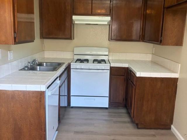 14501 Cerise Ave. Studio Apartment for Rent at 14501 Cerise Ave, Hawthorne, CA 90250 Bodger Park El Camino Village