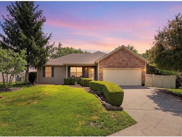 14501 Richmond Ave, Grandview, MO 64030
