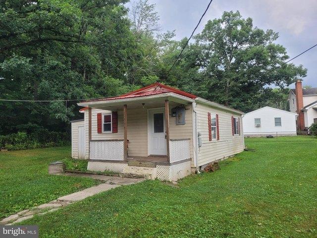 14507 Cedar St, Cresaptown, MD 21502