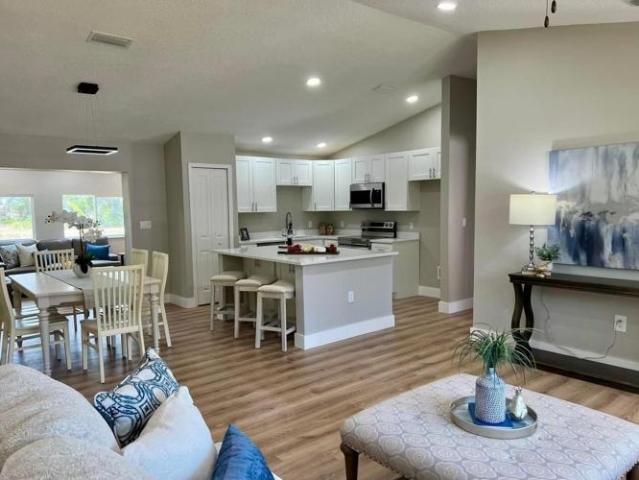1450 Amador Ave NW, Palm Bay, FL 32907