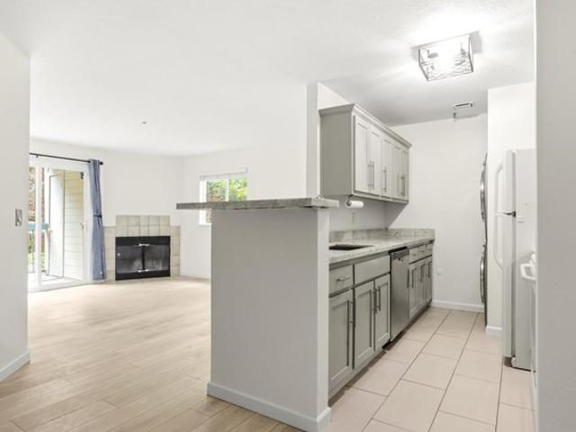 1450 Bel Air Dr Apt 102, Concord, CA 94521