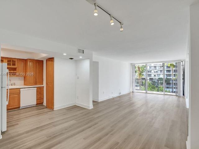 1450 Brickell Bay Dr, Unit 503, Miami, FL 33131 | MLS #A11974 | Compass