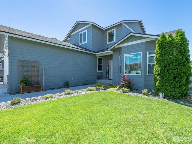 1450 Denny Place