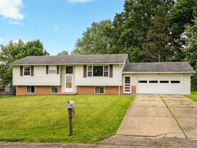 1450 Lambert St, Alliance, OH 44601
