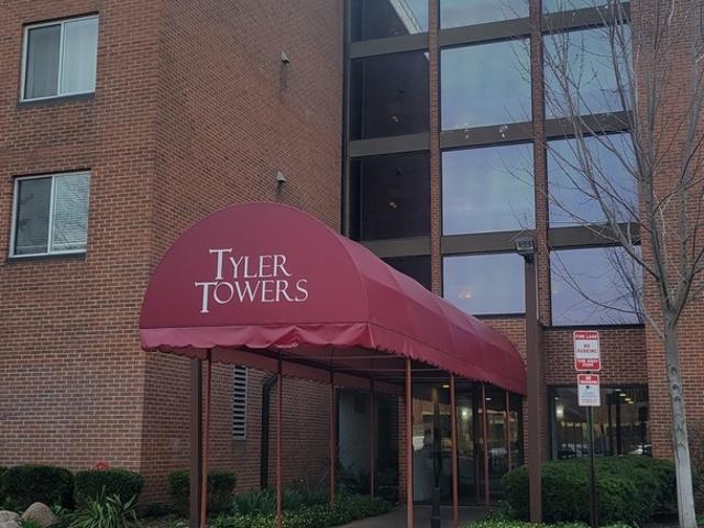1450 Plymouth Lane # 305